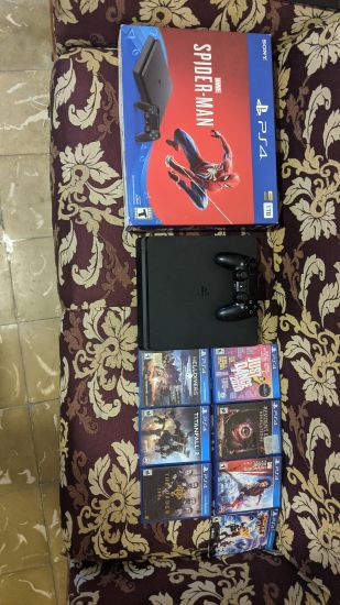 📢 Ps4 slim de 1tb como nuevo en su caja original...7 juegos fisicos