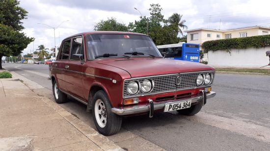 📢 Lada rojo 1500